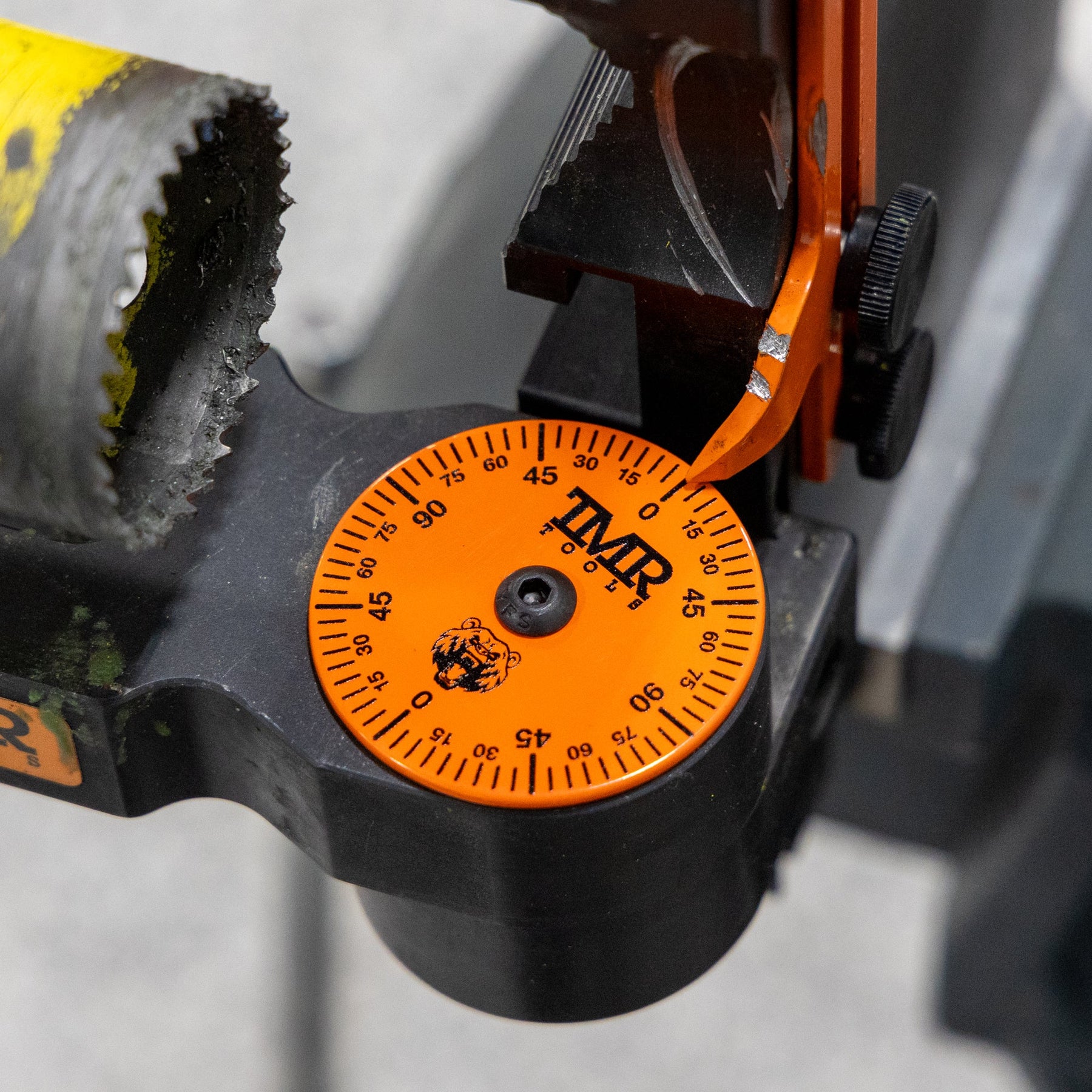 THE GRIZZLY Hole Saw Tube Notcher – TMR Customs