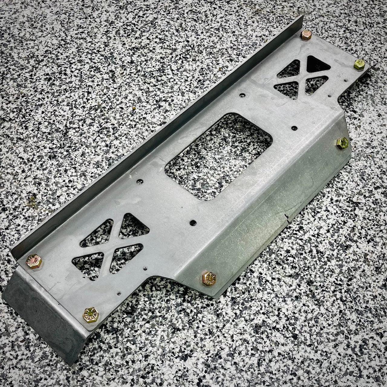 Universal Tube Chassis Winch Mount – TMR Customs